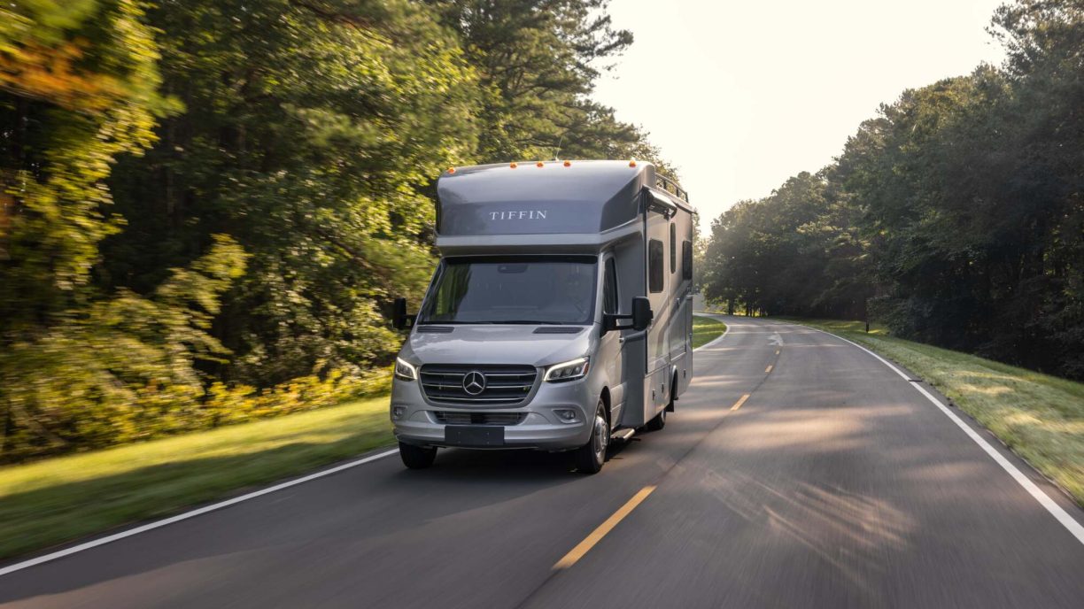 2024 Wayfarer 25 LW Floor Plan Spotlight - Tiffin Motorhomes