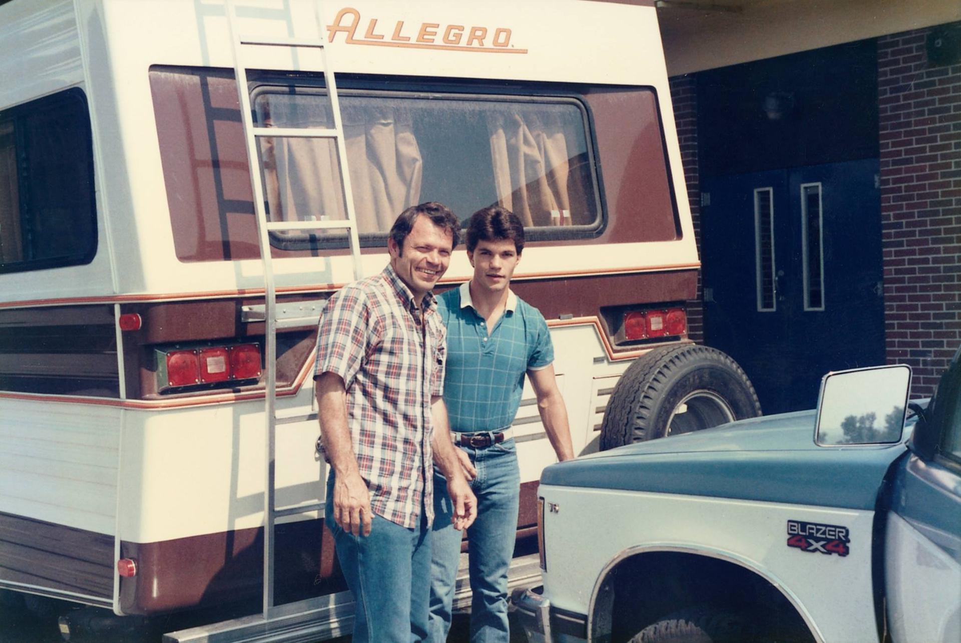 The Many Adventures of Bob Tiffin - Tiffin Motorhomes