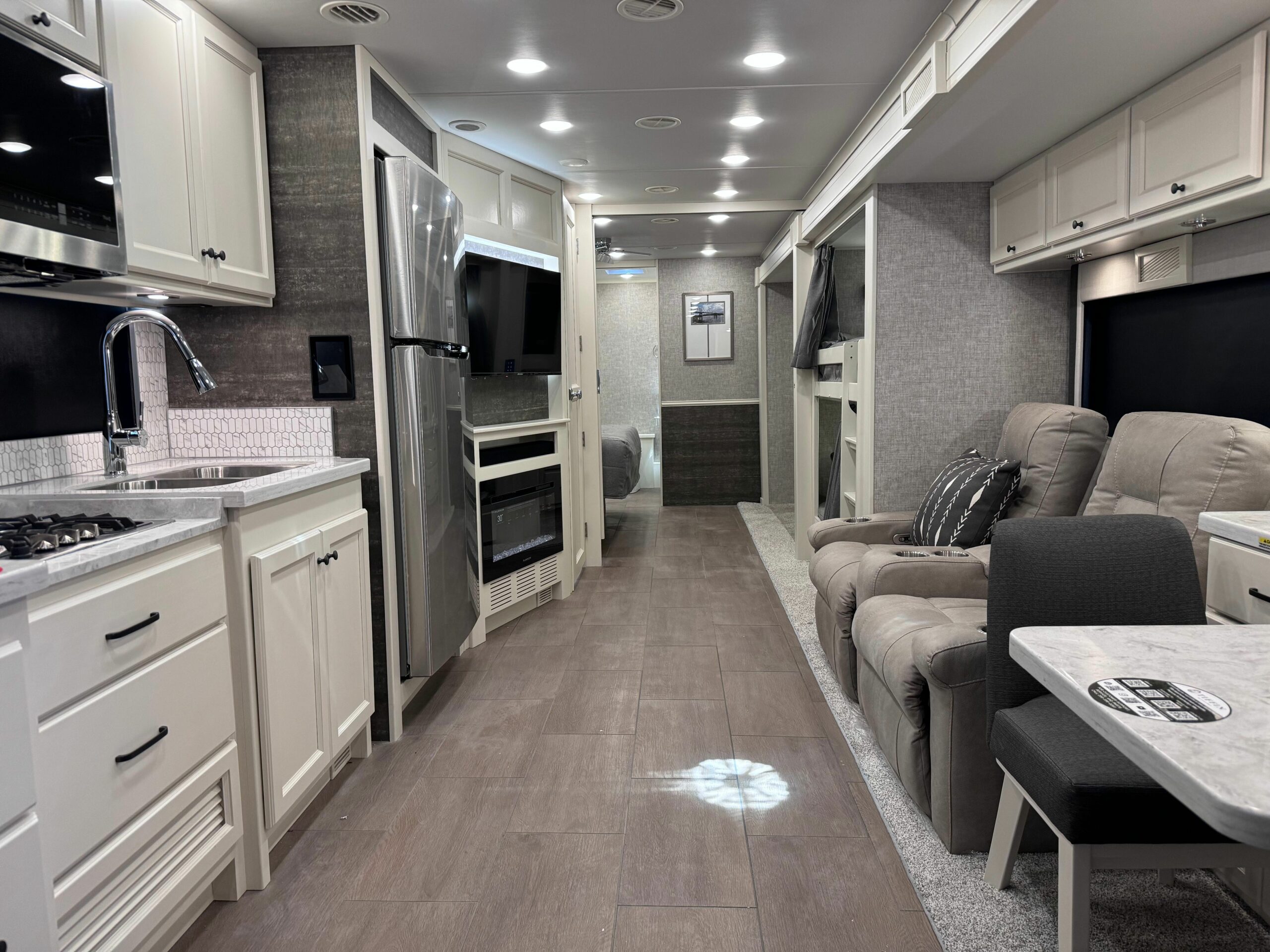 2025 Open Road Allegro - Tiffin Motorhomes