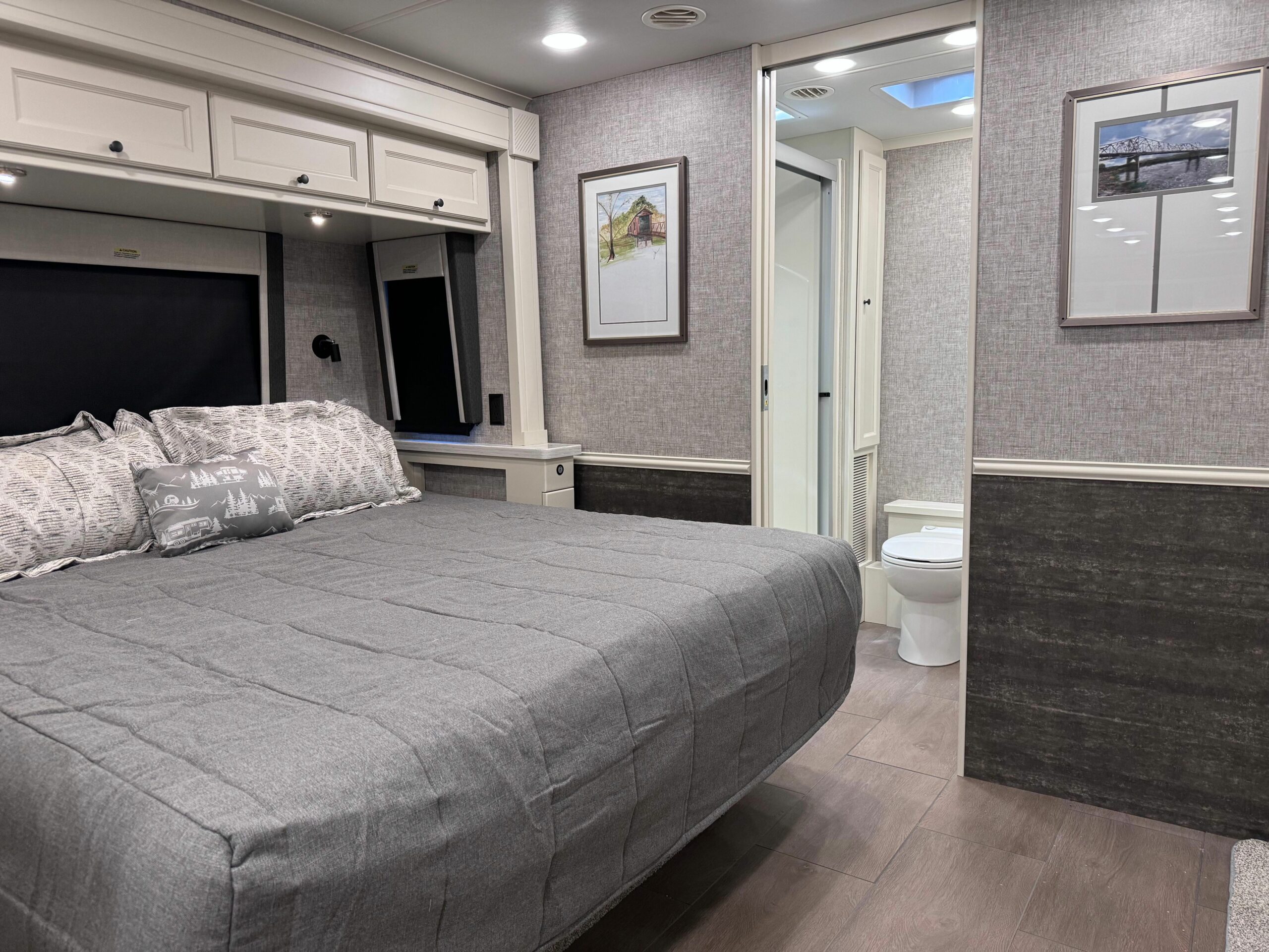 2025 Open Road Allegro - Tiffin Motorhomes